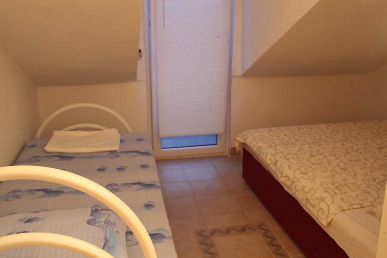 Room S-202 – Doogaloo